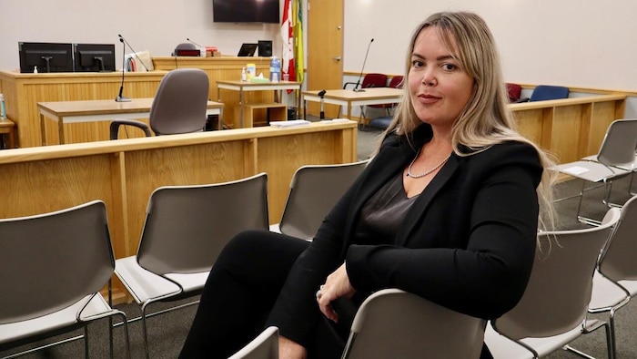 De la drogue à la justice : une femme transforme sa descente aux enfers ...