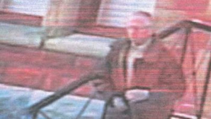 Robert Miller, Future Electronics et Le Reine Elizabeth visés par une ...