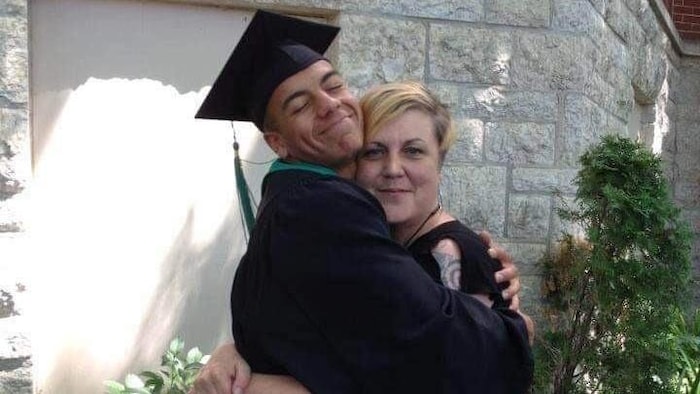 La mère d’un homme tué à la bibliothèque du Millénaire favorable aux ...