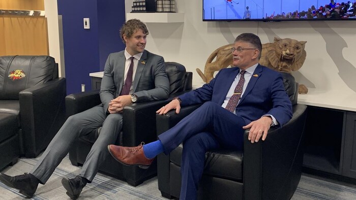 Taylor et Gardiner MacDougall, un duo père-fils aux commandes des ...