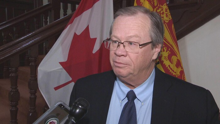 Le ministre de la Santé suggère d'augmenter le nombre d'ambulanciers ...