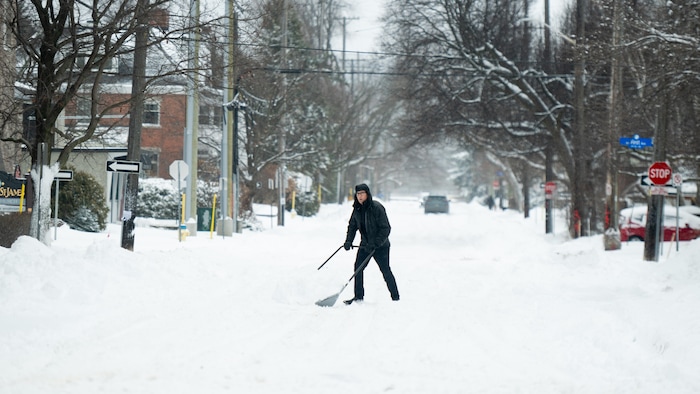 Jusqu’à 40 cm de neige attendus dans la région de la capitale nationale | Radio-Canada