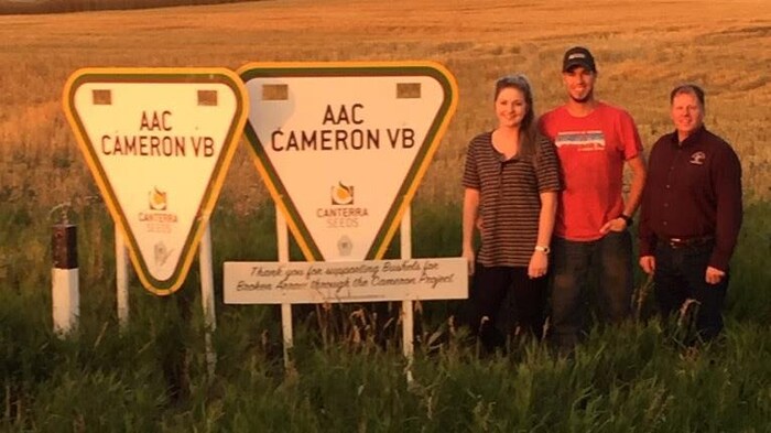 Des fermiers de la Saskatchewan aident des jeunes en difficulté | Radio ...