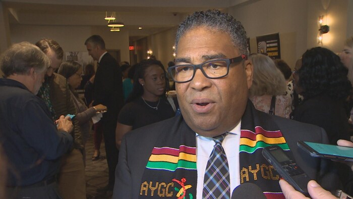 « Brownface » : des politiciens réagissent en Atlantique | Radio-Canada