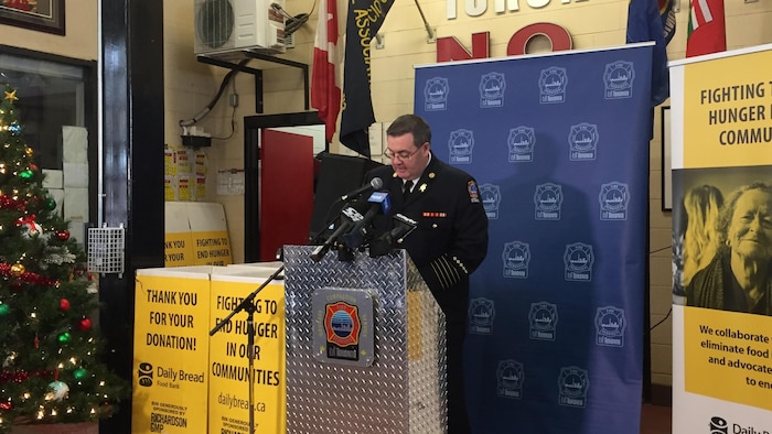 Les Raptors et les pompiers de Toronto s'associent pour lutter contre ...