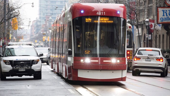 Moins de 1 % des automobilistes en infraction sur la rue King reçoivent ...
