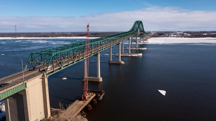 Fin de semaine de travaux intensifs sur le pont Laviolette | Radio-Canada