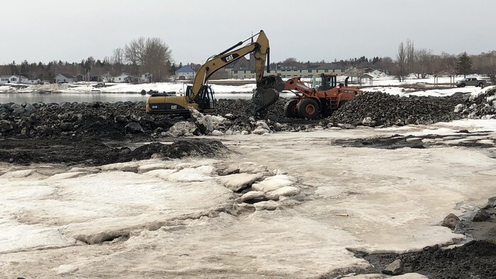 Les pêcheurs de Petit-Rocher sont à bout de patience | Radio-Canada