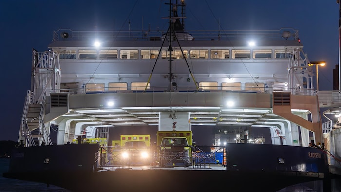 Le NM Radisson de retour à la traverse Québec-Lévis samedi | Radio-Canada