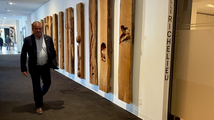 Julie Dufour « hystérique » lors d’une rencontre sur Jean-Luc Roberge ...