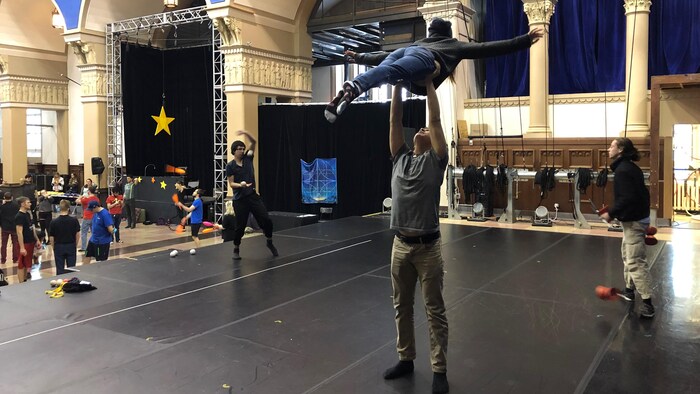 Tupiq ACT : la première troupe de cirque du Nunavik au Turbo Fest ...