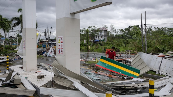 Philippines : au moins 5 morts après le passage du « super typhon ...