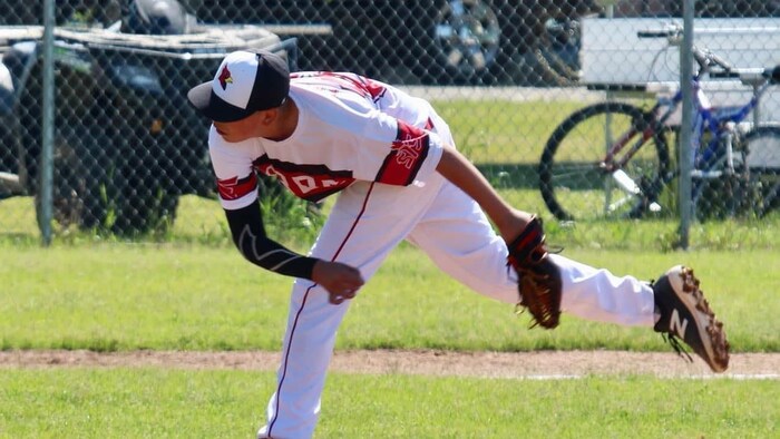 Un jeune Tsuut’ina invité à un important événement de baseball aux ...