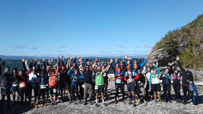 Un Ultra-Trail venteux au parc national Forillon | Radio-Canada