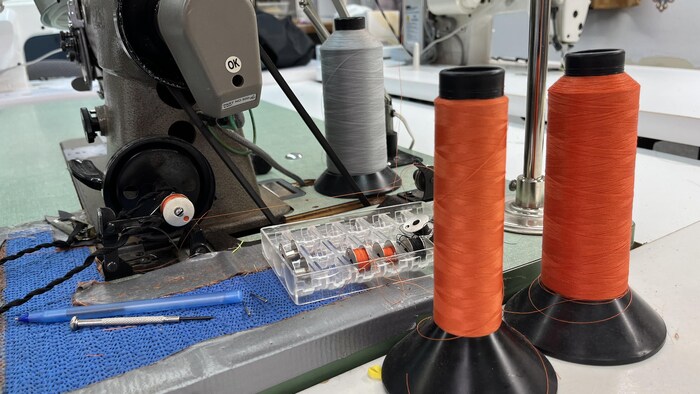 Deux artistes innues s’unissent pour créer leur chandail orange | Radio ...