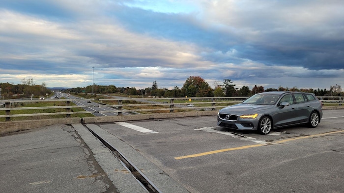 Dénivelé « important » à l’approche d’un viaduc à Gatineau : un ...