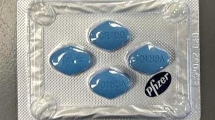 Santé Canada saisit du faux Viagra dans un dépanneur de Toronto | Radio ...