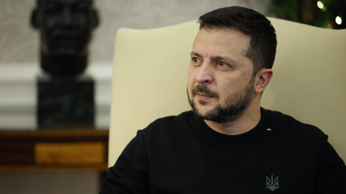 La Russie place Zelensky sur la liste des personnes recherchées | Radio-Canada