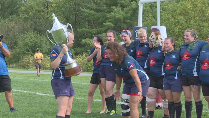 Coupe Bingham : 160 parties de rugby en quatre jours | Radio-Canada