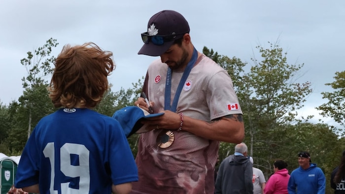 Wyatt Sanford, le boxeur médaillé olympique de Kennetcook, va devenir ...