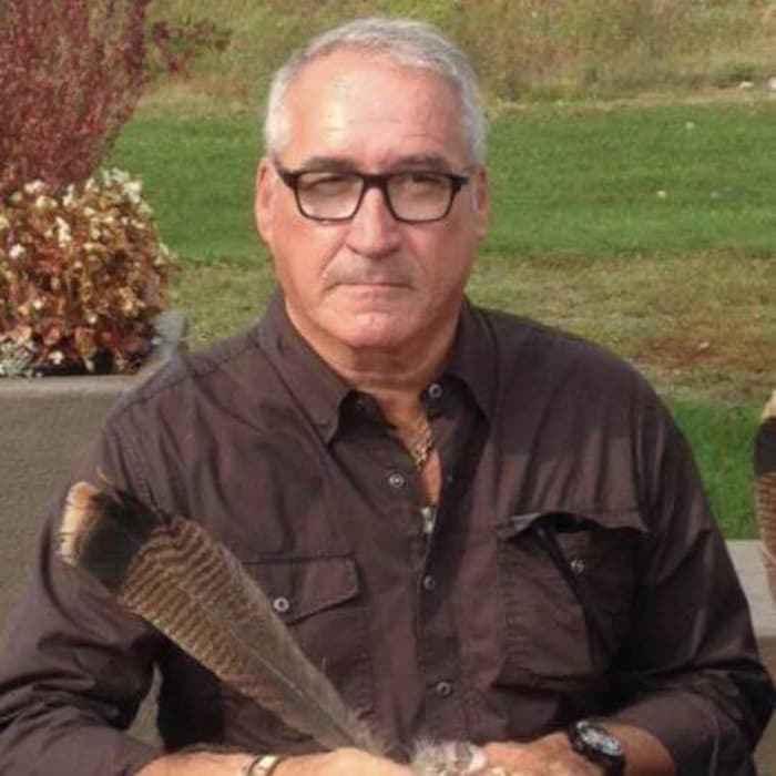 Michel R. Bernard réélu chef à Wôlinak | Radio-Canada