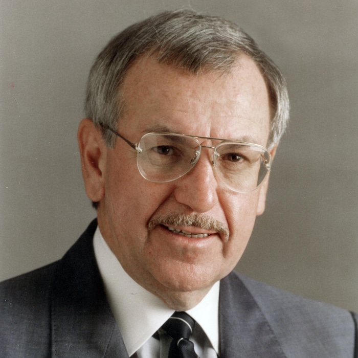 L'ex-président et éditeur de La Presse Roger D. Landry est mort | Radio ...