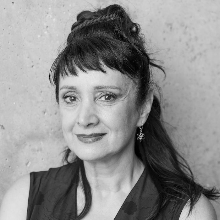 « Une puissante émotion » : Emmanuel Schwartz sur la scène d’un théâtre ...