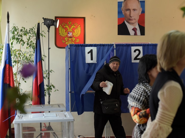 Élections en Russie : Vladimir Poutine largement réélu président ...