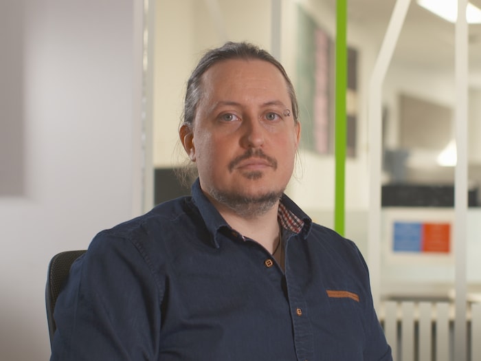 Dépenses excessives : les mineurs ont des droits | Radio-Canada