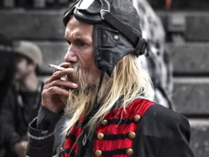 Mr. Chi Pig, du groupe SNFU, meurt à 57 ans | Radio-Canada