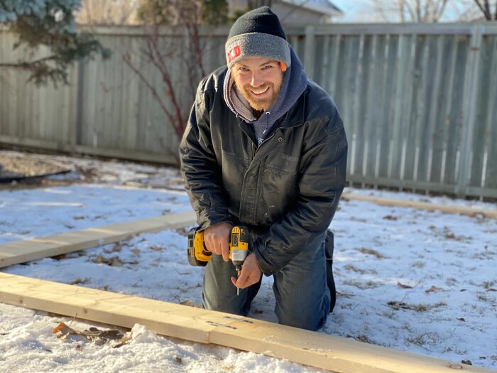 La folie des patinoires s'empare des jardins manitobains | Radio-Canada