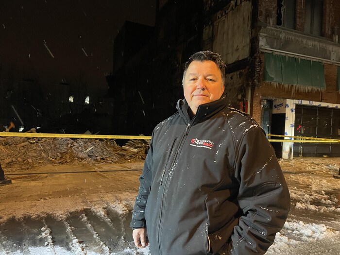 Dur réveil pour la rue Wellington Sud après un incendie majeur | Radio ...