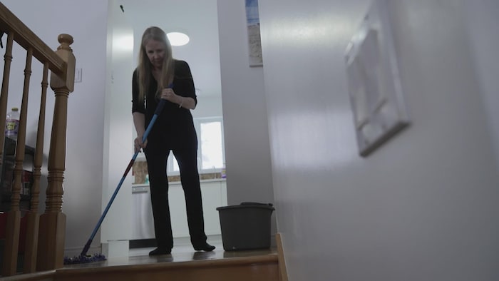 Sa bouteille de Pine-Sol l’a-t-elle rendue malade? | Radio-Canada