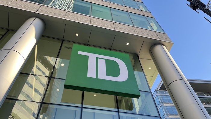 Fraudés et laissés pour compte par leur banque | Radio-Canada