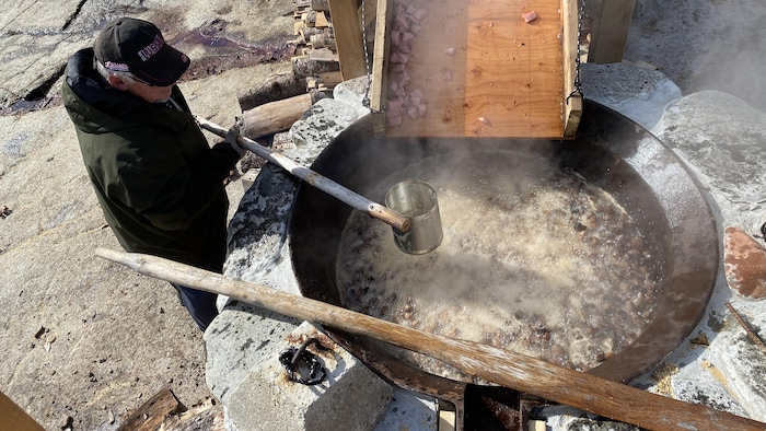 Une tradition centenaire revit à La Tabatière | Radio-Canada