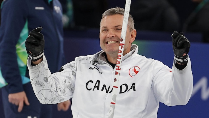 Le Canada accède à la finale au curling en fauteuil roulant - Jeux ...