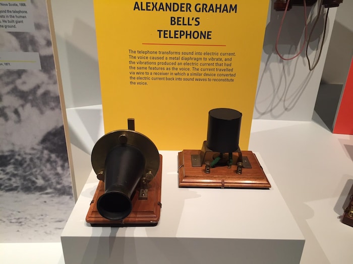Allô Montréal, un rappel de l'évolution du téléphone | Radio-Canada