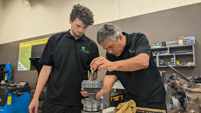 Une entreprise de l’Î.-P.-É. transforme des voitures usagées en ...