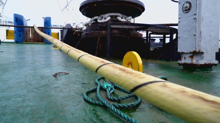 Un premier câble de télécommunication dans les Grands Lacs | Radio-Canada