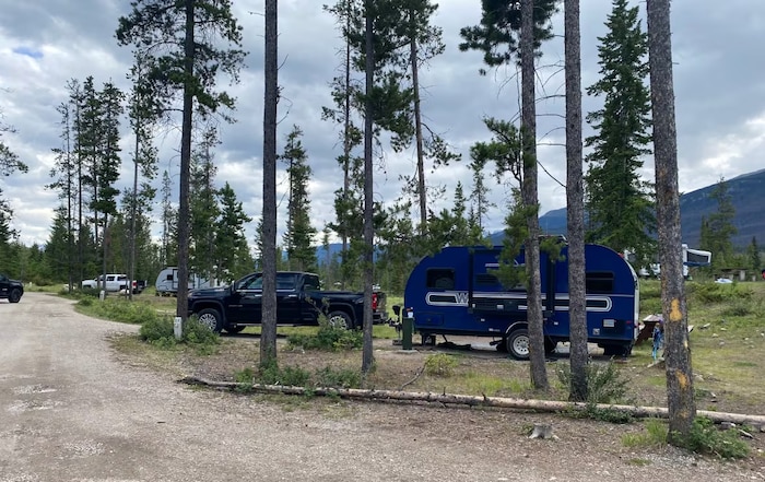 Un an après les ravages d’un incendie, le nouveau visage de Jasper ...