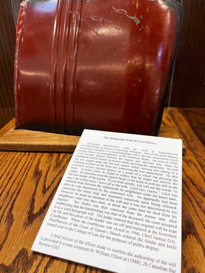 Un testament écrit sur l’aile d’un tracteur par un agriculteur passe à ...