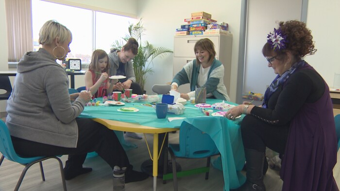 Une psychologue ouvre un centre d’apprentissage à la mémoire de son ...