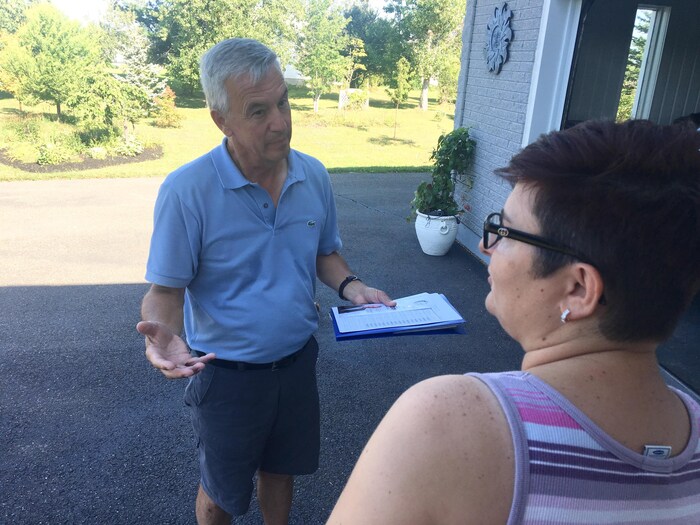 Candidate progressiste-conservatrice muselée? Mystère et boule de gomme ...