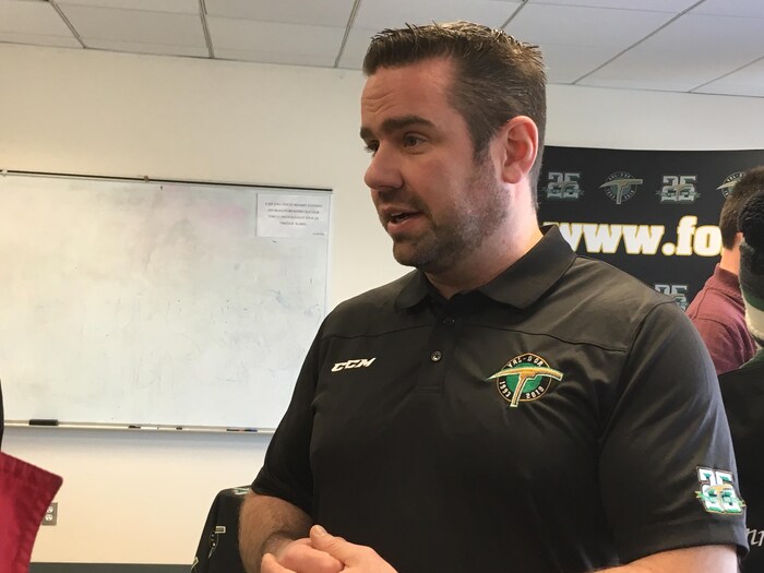 Pascal Daoust entraîneur par intérim des Foreurs de Val-d'Or | Radio-Canada