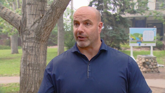 Six blessés au parc Fort Edmonton après la chute d’un chariot | Radio ...