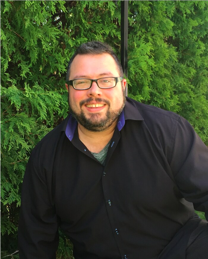 Manucure et épilation pour attirer les femmes vers le football | Radio ...