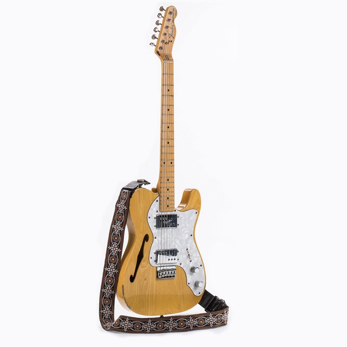 La Fender Telecaster de Dédé Fortin entre au musée | Radio-Canada