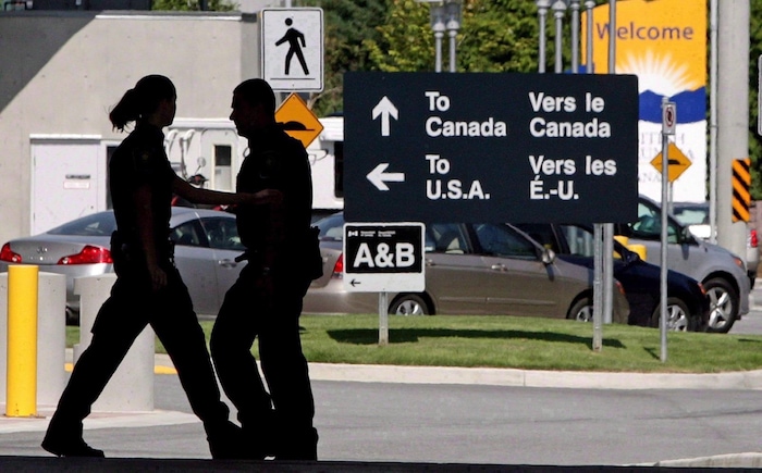 Le Canada veut contrôler ceux qui quittent son territoire | Radio-Canada