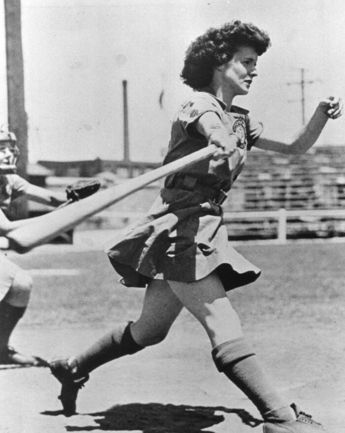 Le fils d’une légende féminine de baseball devient entraîneur des ...