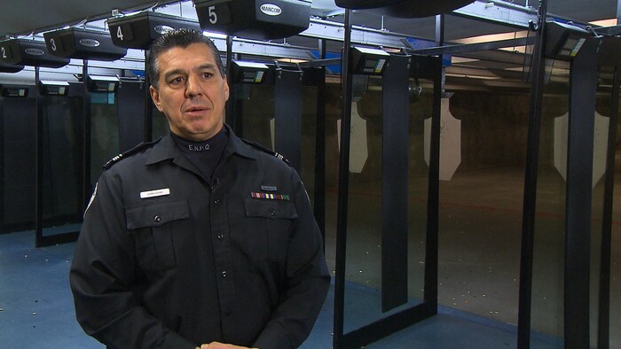 Recruter des policiers autochtones, une mission difficile | Radio-Canada